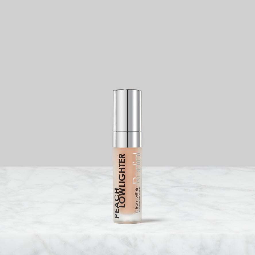 Banana | Makeup | Sculpt & Define the Face | Rodial